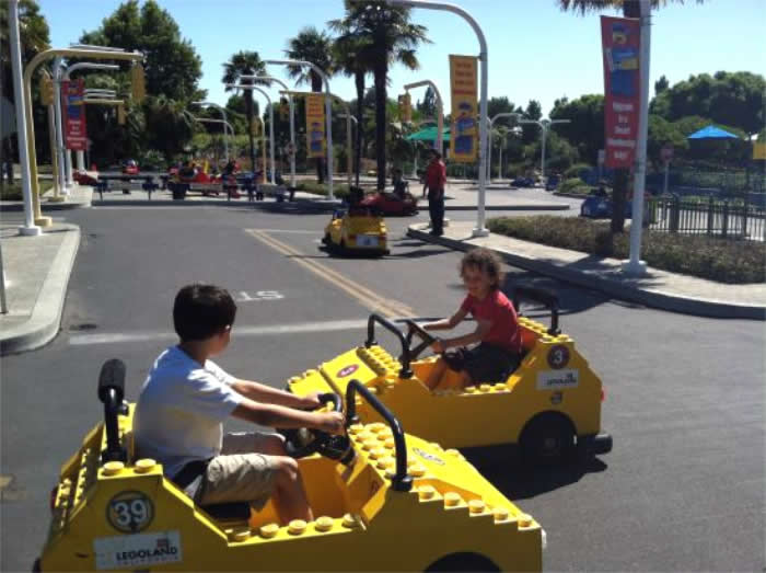 USA Picture Information: Driving School Ride of Fun Town at Legoland in ...